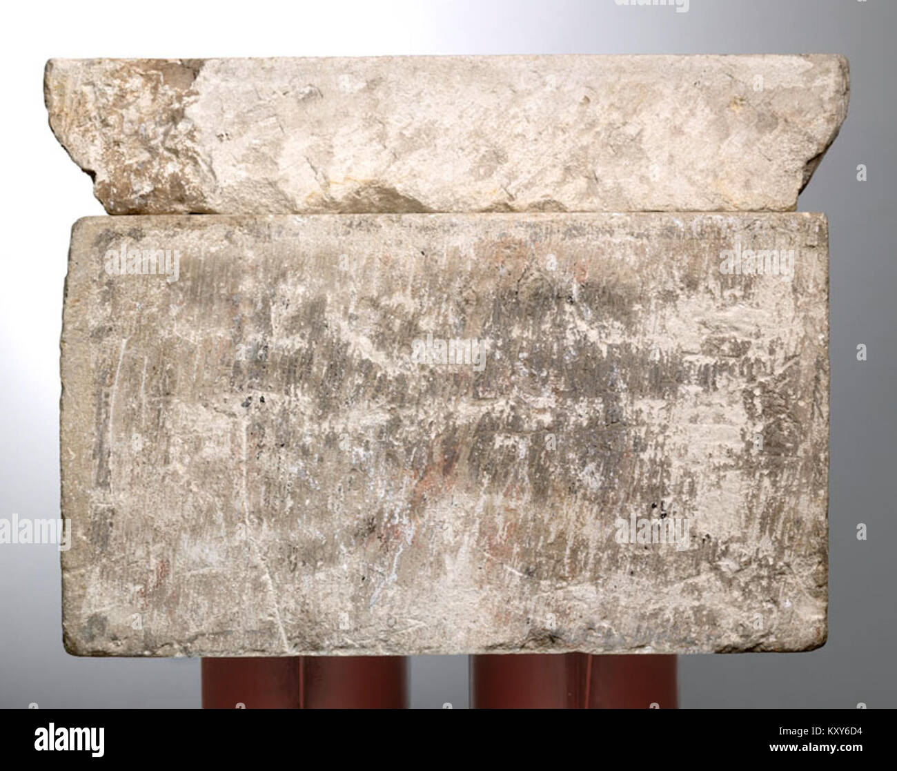 Twin columns medieval hi-res stock photography and images - Alamy