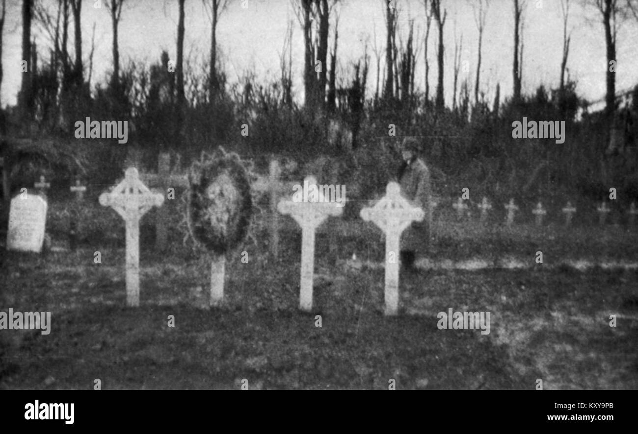 Photograph of the grave of Alexander Henry Buckley, recipient of the ...
