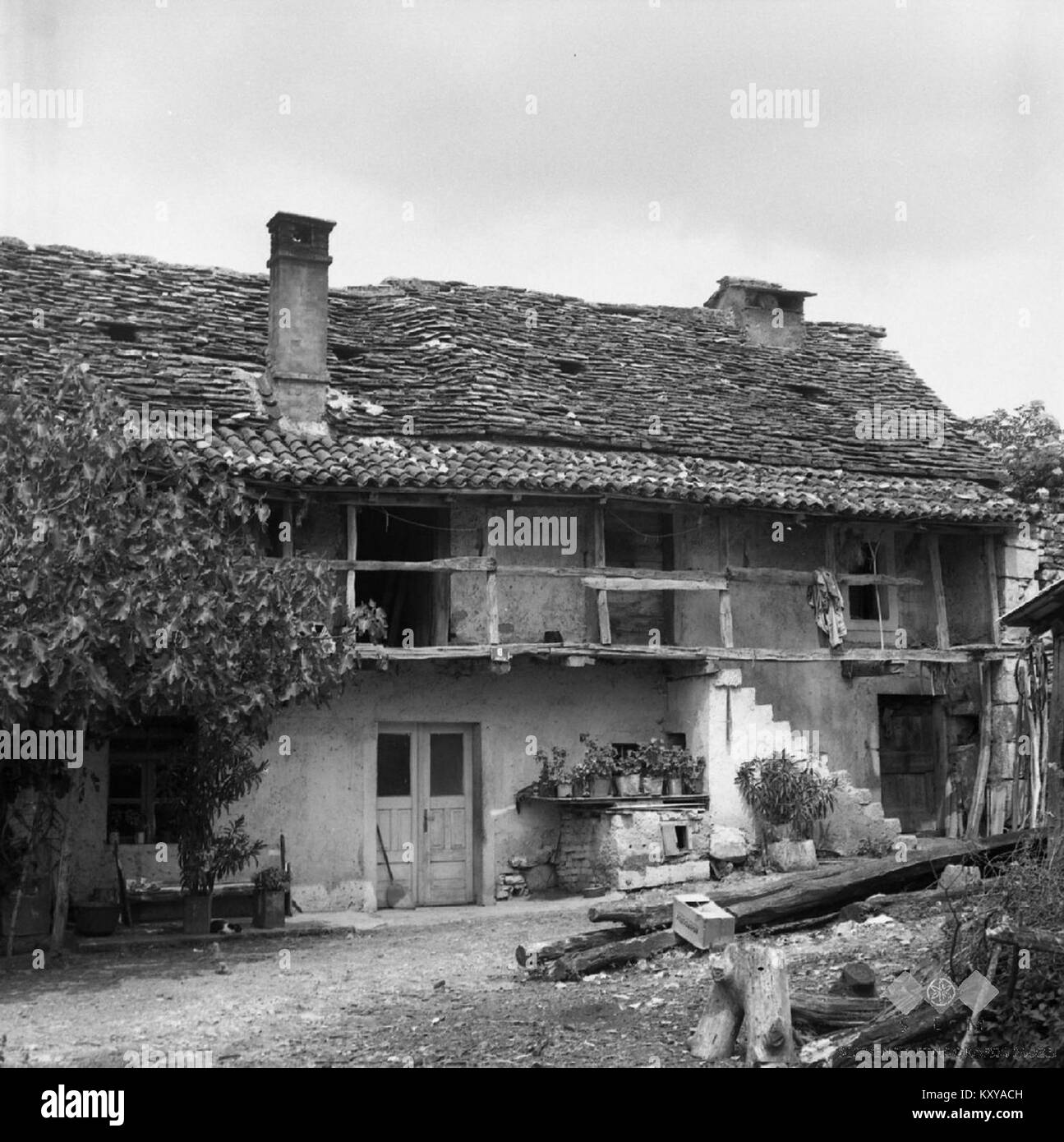 This image depicts the Grize 7 house, a historic home built in 1733 ...