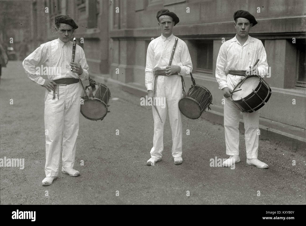 Fondo folklore hi-res stock photography and images - Alamy
