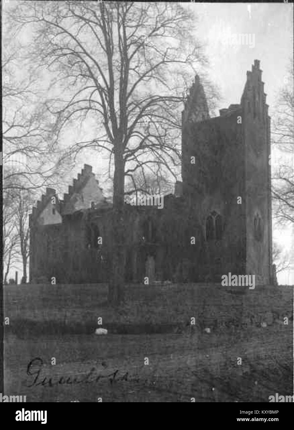 Brick romanesque Black and White Stock Photos & Images - Alamy