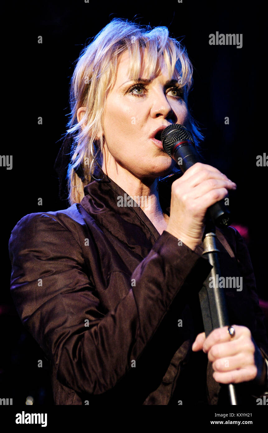 Lulu Singer 1960s High Resolution Stock Photography and Images - Alamy
