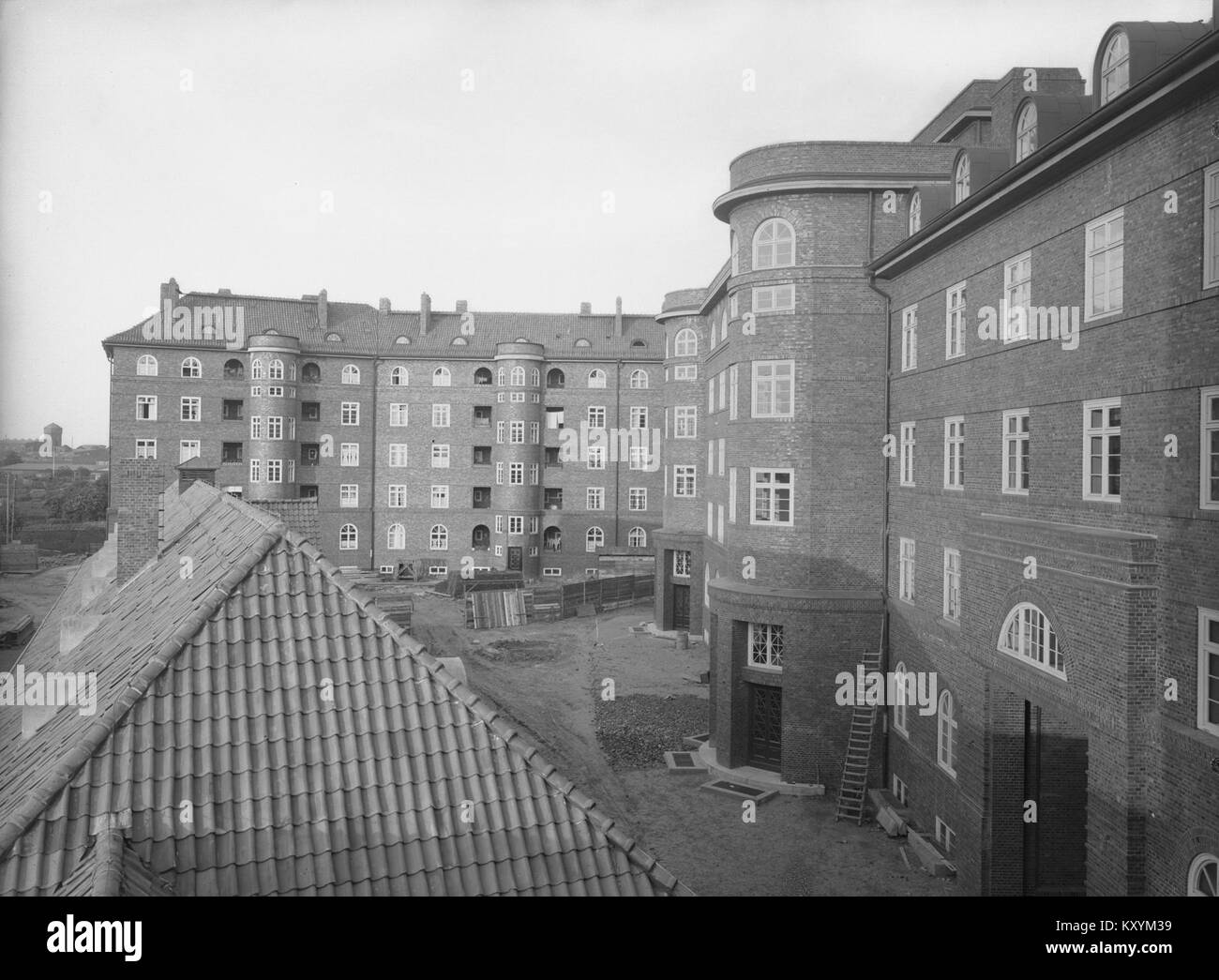 This image shows a partial view of the police barracks building in an ...