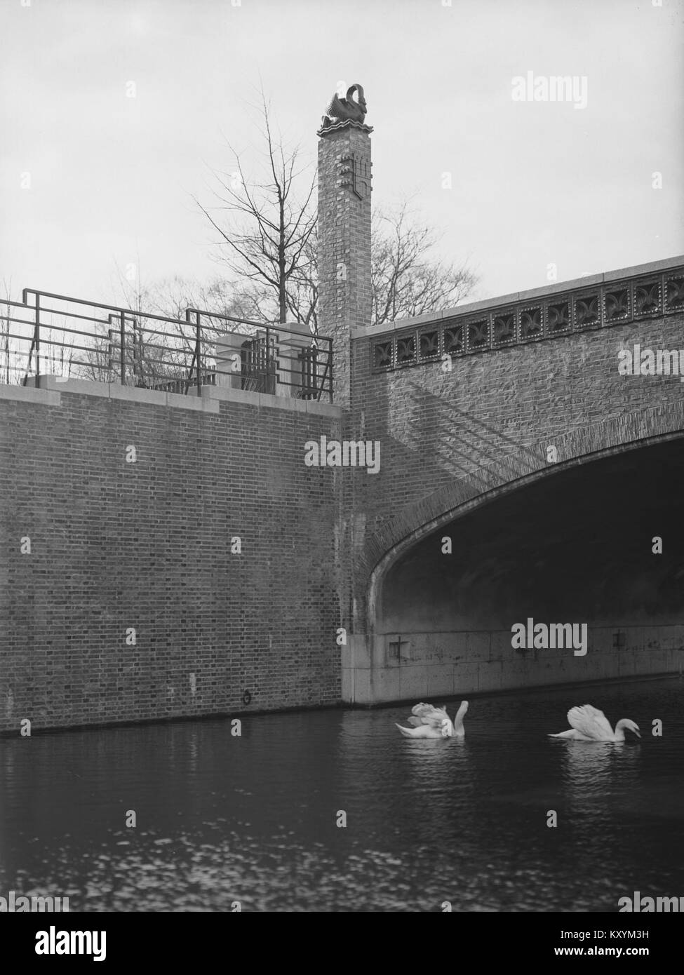 The Bellevuebrücke, or Bellevue Bridge, is a significant bridge in ...
