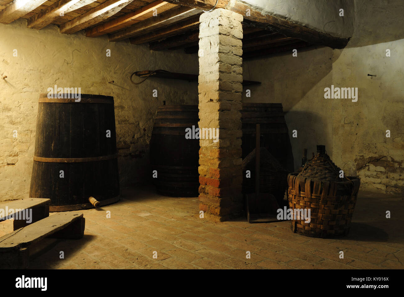 House, wine, 2012, Roncole Verdi, Busseto, Italy Stock Photo - Alamy