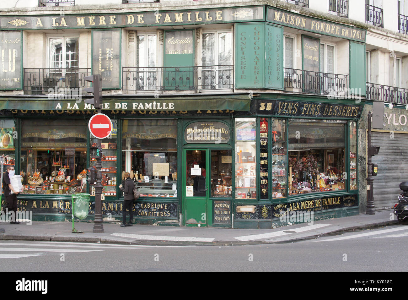 Maison fondee paris hi-res stock photography and images - Alamy