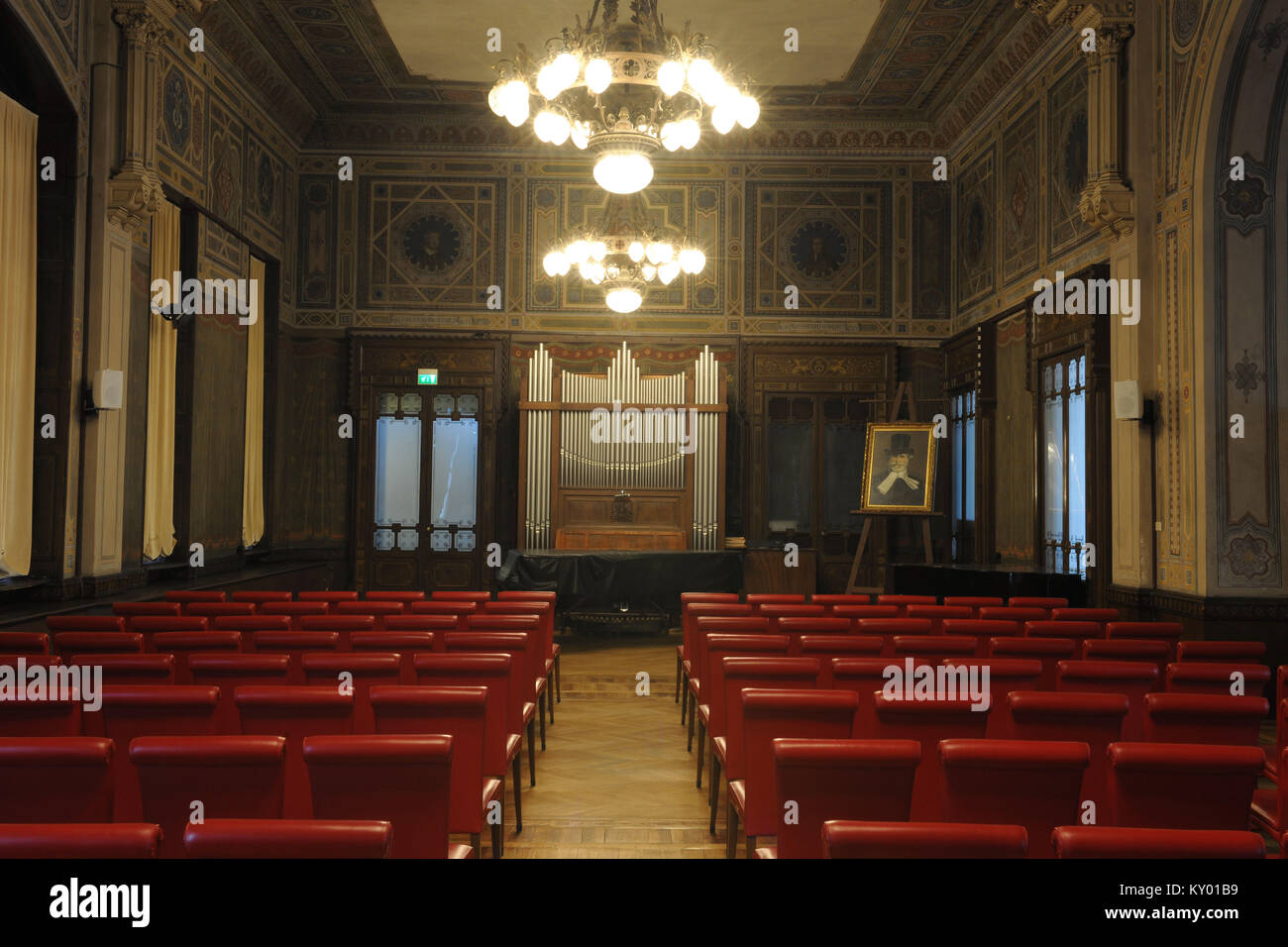 Florence opera house hi-res stock photography and images - Alamy