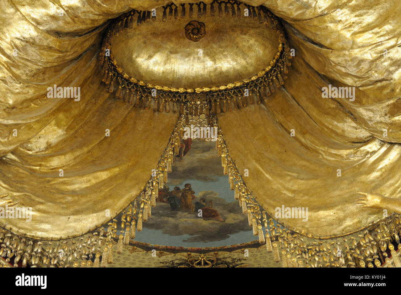 Neoclassical architecture ceiling italy hi-res stock photography and ...