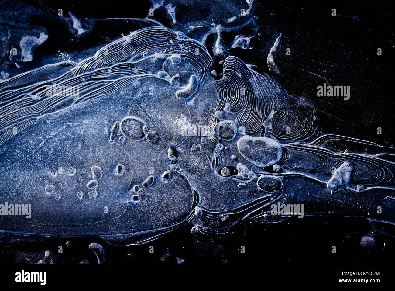 Crest of ice Stock Photo - Alamy