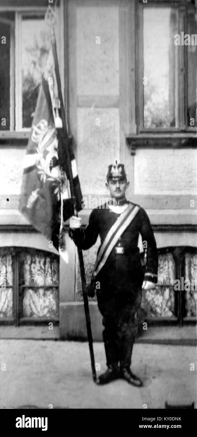 Flag bearer role hi-res stock photography and images - Alamy