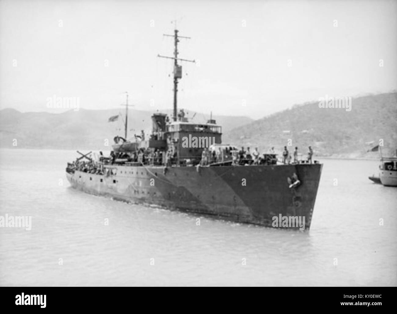 A wartime photograph of HMAS Armidale, an Australian Bathurst-class ...