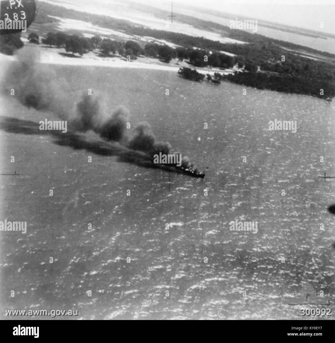 Maroubra Black and White Stock Photos & Images - Alamy