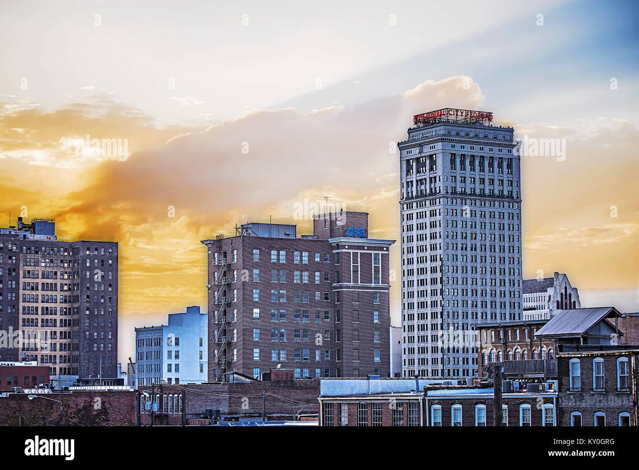 Alabama birmingham downtown city skyline hi-res stock photography and ...