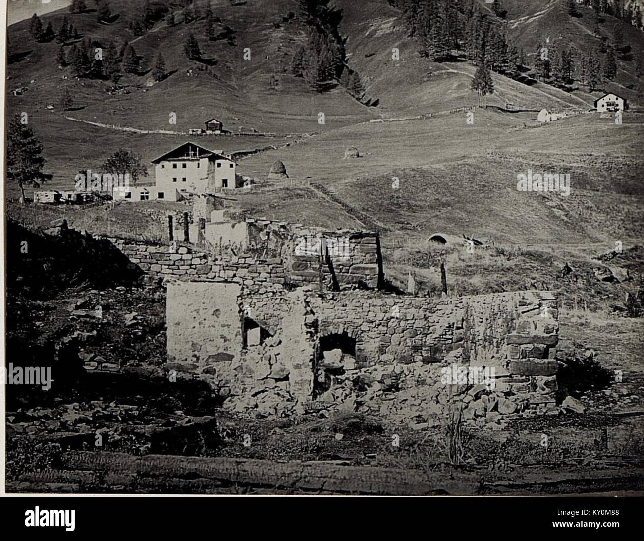 Historical building structures hi-res stock photography and images - Alamy