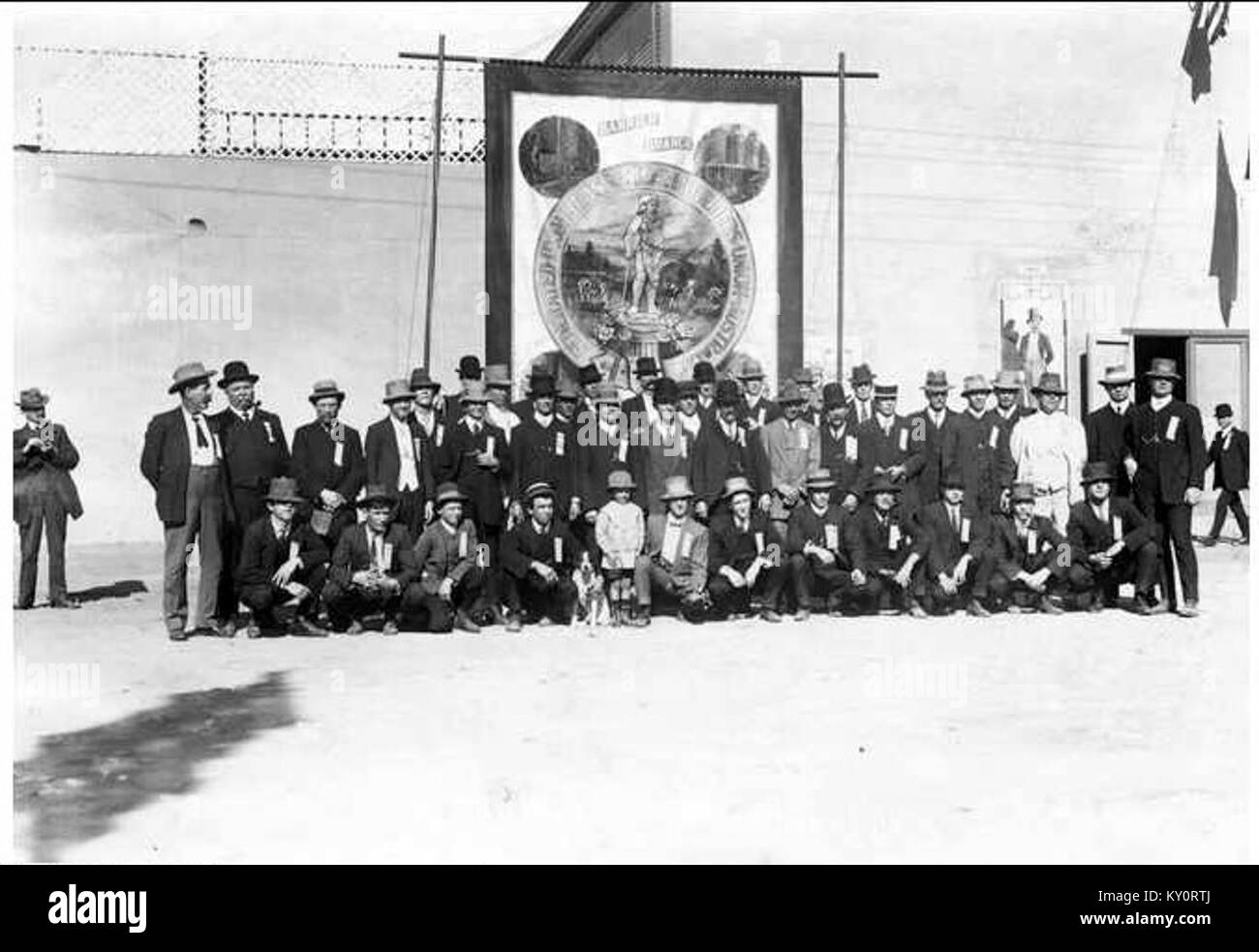 Moulders hi-res stock photography and images - Alamy