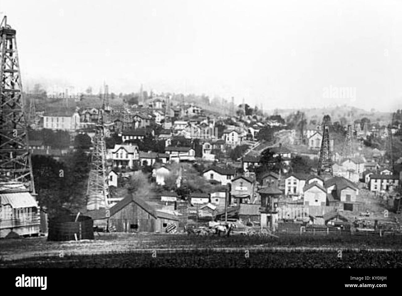 Old oil derricks hi-res stock photography and images - Alamy