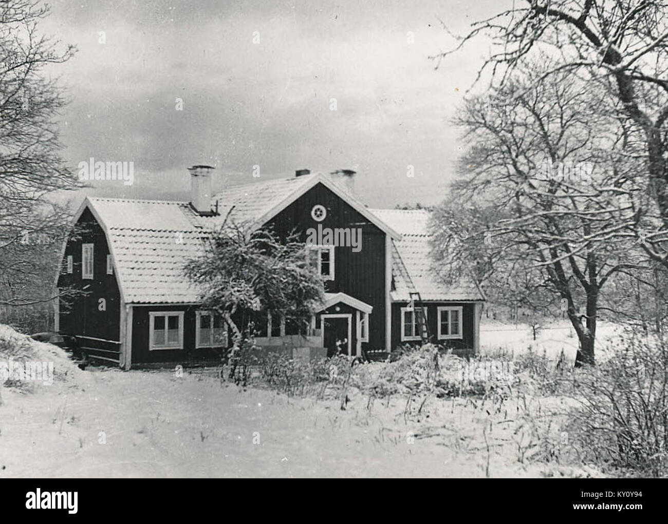 Early twentieth century farm scene hi-res stock photography and images ...