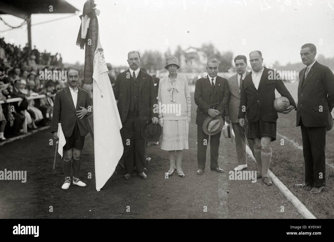 Escenas de la inauguración del Estadio Gal en la localidad de Irun (8 ...