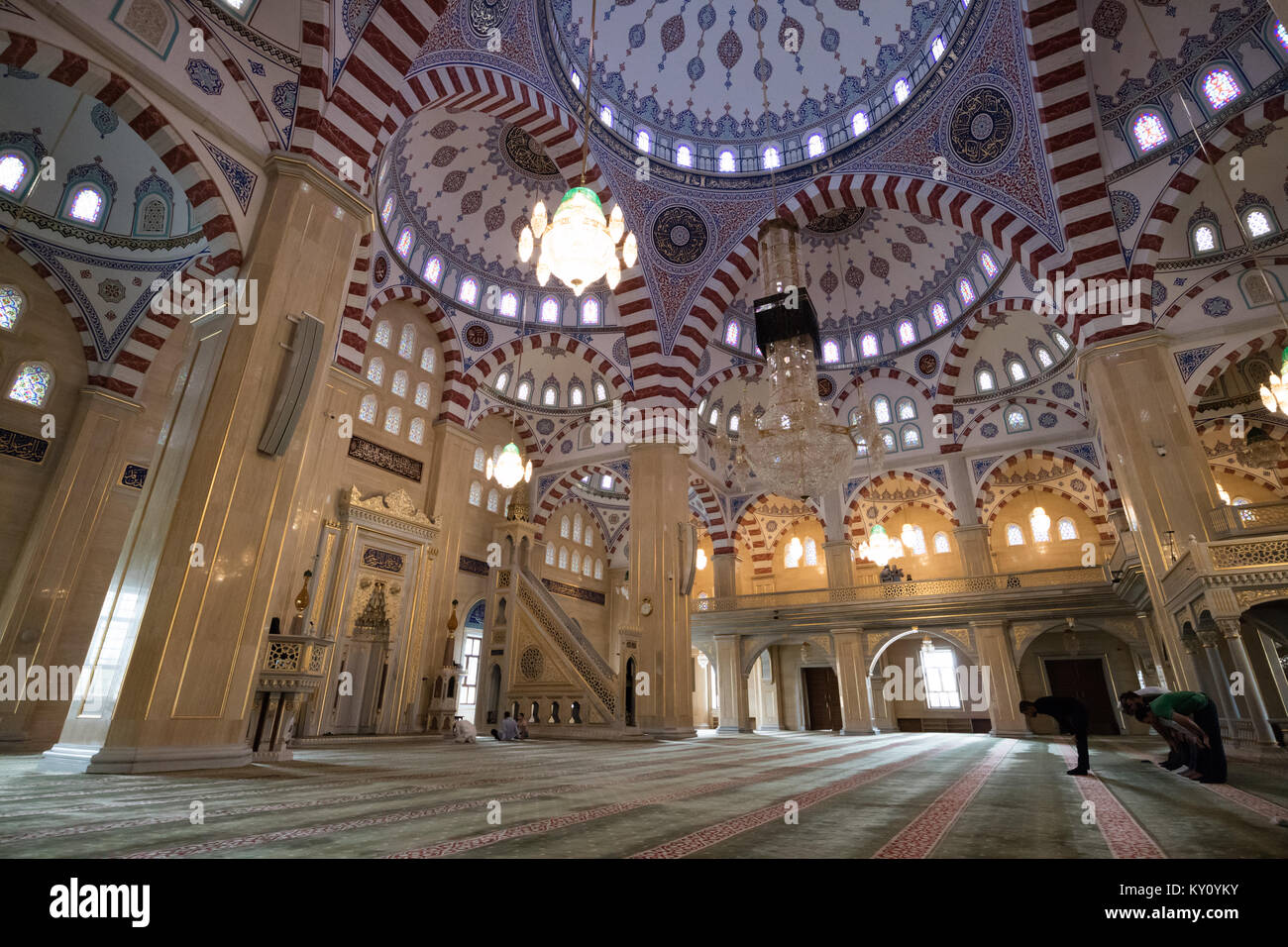 Interiors of Akhmad Kadyrov Mosque, Islamic art Stock Photo - Alamy Interiors of Akhmad Kadyrov Mosque, Islamic art Stock Photo - Alamy