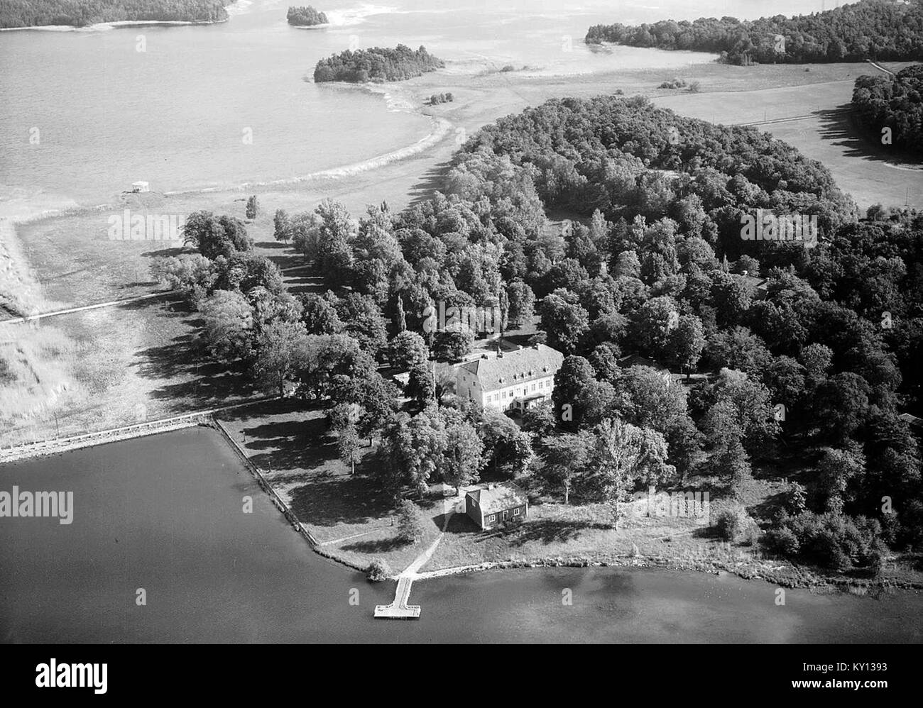 In surrounding fields Black and White Stock Photos & Images - Alamy