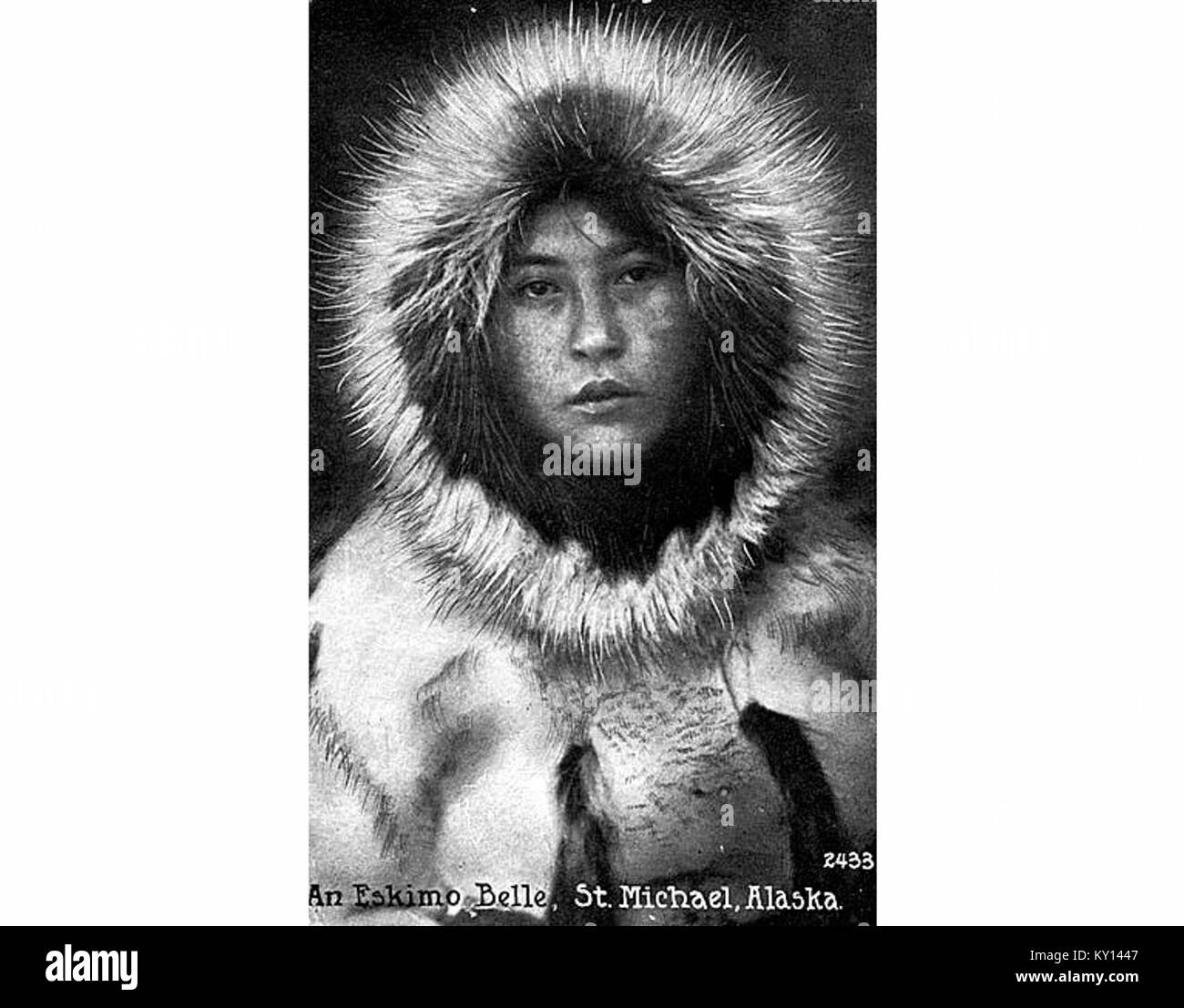 Inuit eskimo women Black and White Stock Photos & Images - Alamy