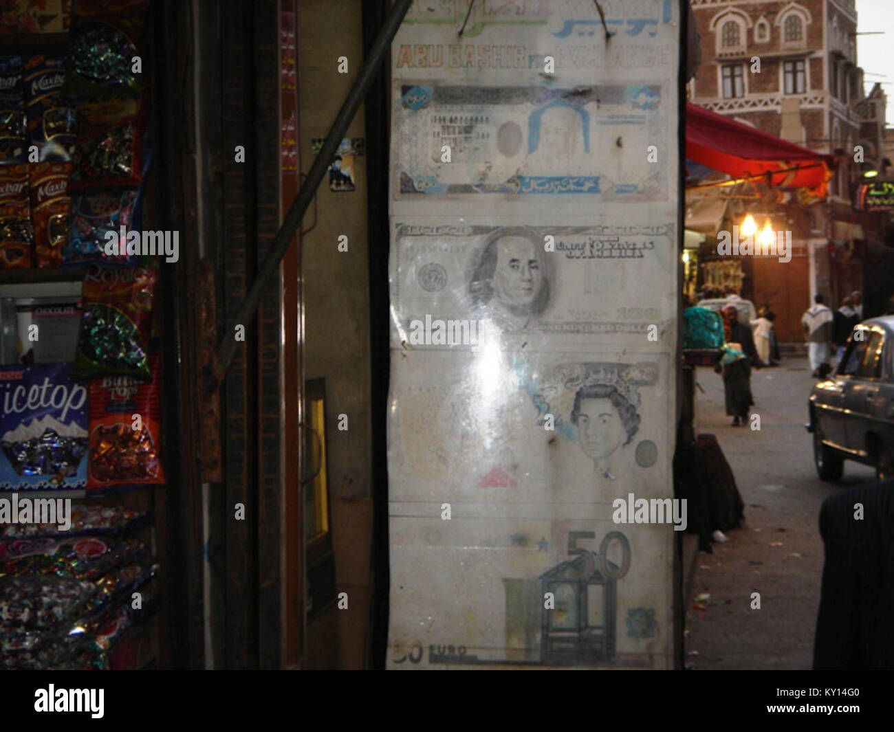 Currency exchange services hi-res stock photography and images - Alamy