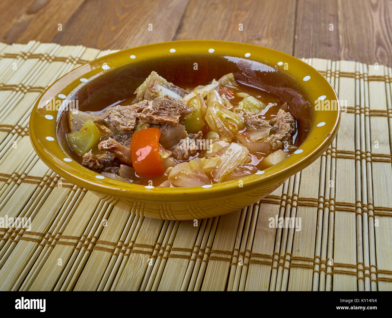 Mancare de praz cu carne - Romanian dish Vegetable stew with beef Stock ...