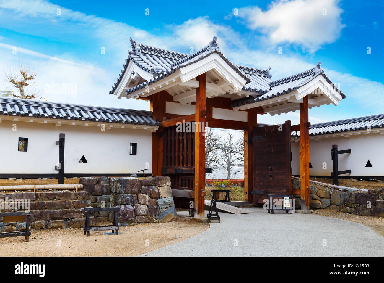 Ninomon (Inner Gate) at Matsumoto Castle in Matsumoto City, Nagano ...