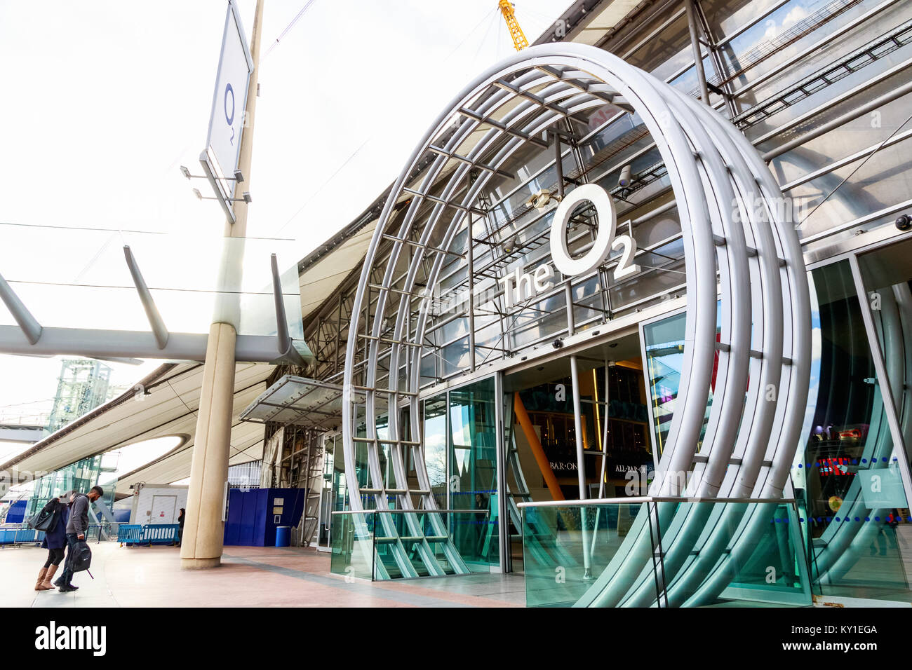 London arena hi-res stock photography and images - Alamy