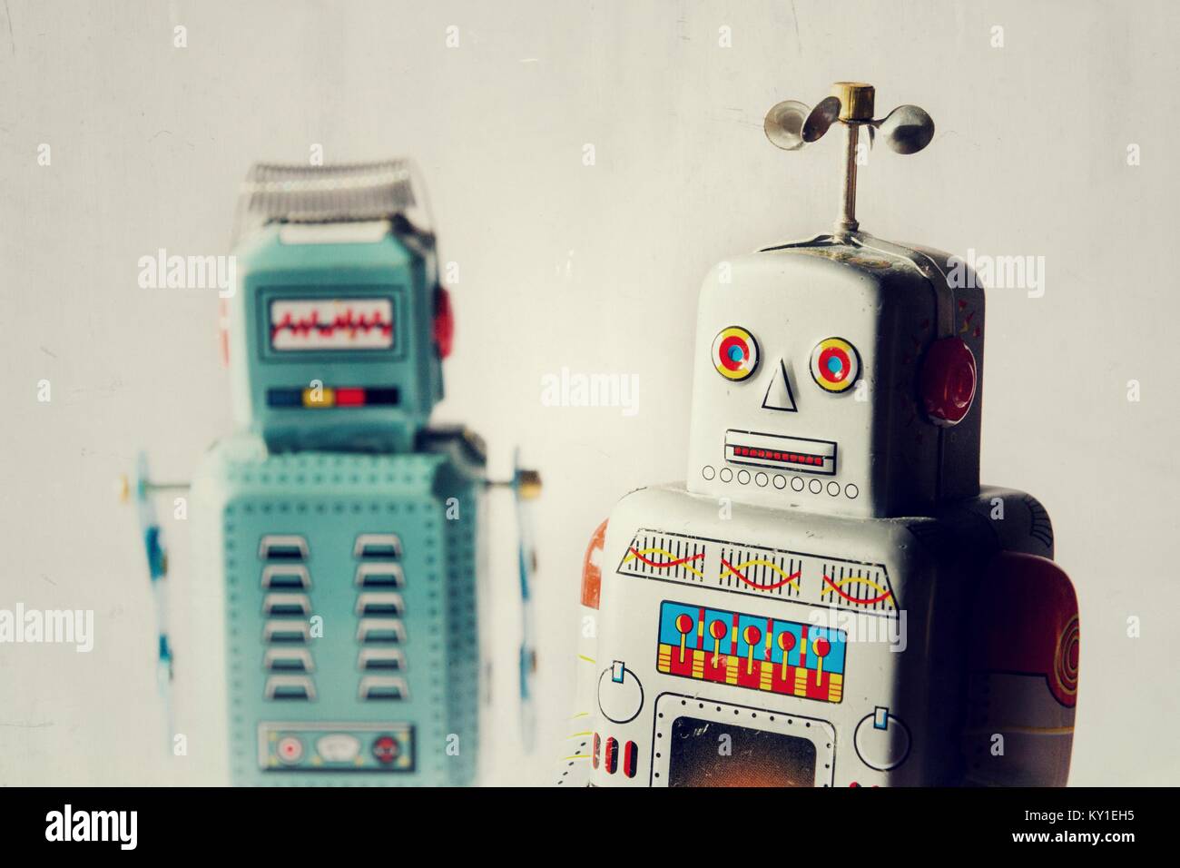 Angry robots hi-res stock photography and images - Alamy