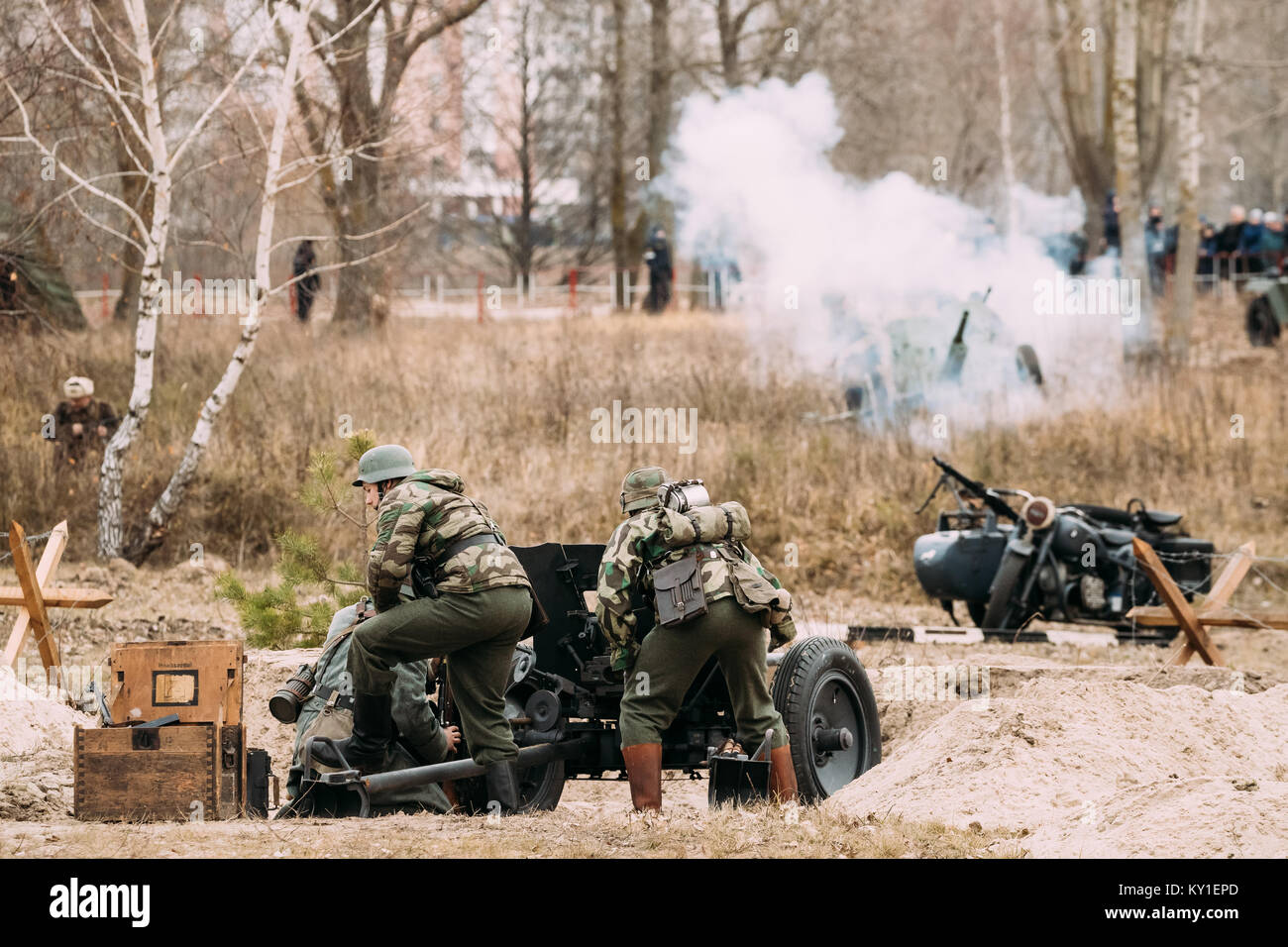 Artillery shells ww2 hi-res stock photography and images - Alamy