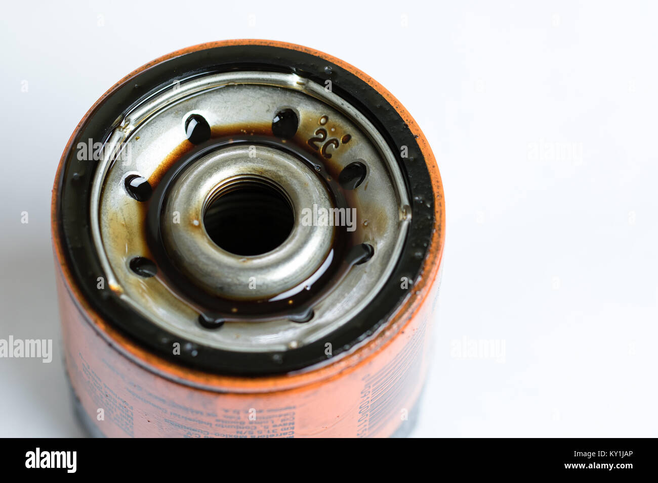 Oil filter change hi-res stock photography and images - Alamy