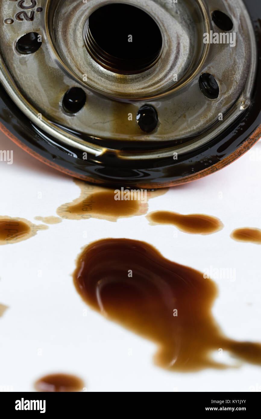 Oil filter hi-res stock photography and images - Alamy
