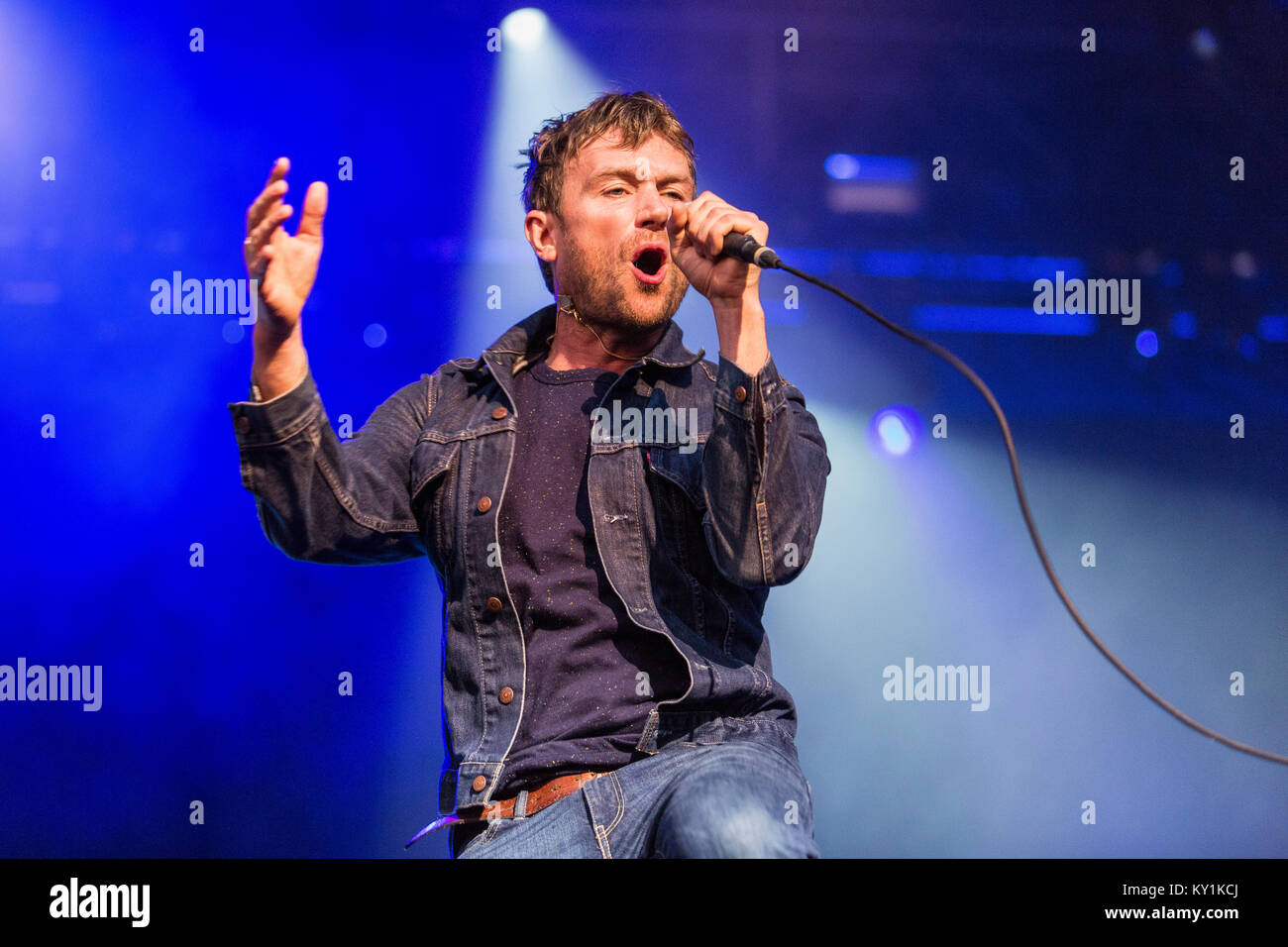 Blur band hi-res stock photography and images - Alamy