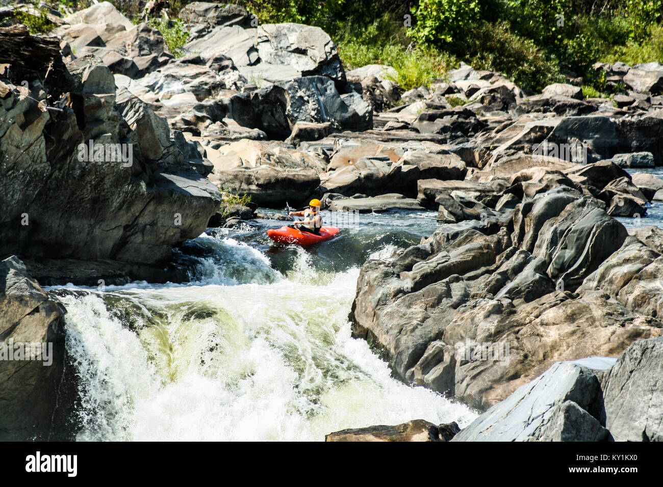 Rapids kayak waterfall hi-res stock photography and images - Alamy