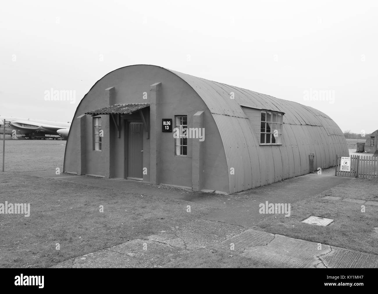 Nissen hut at a British bomber command air force base Stock Photo - Alamy
