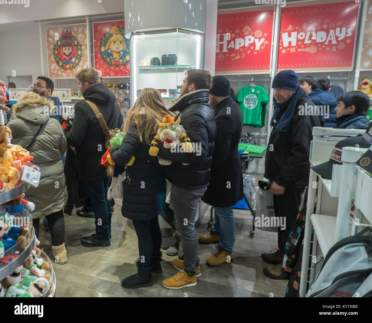 Shoppers on line in Nintendo World in Rockefeller Center in New York on ...