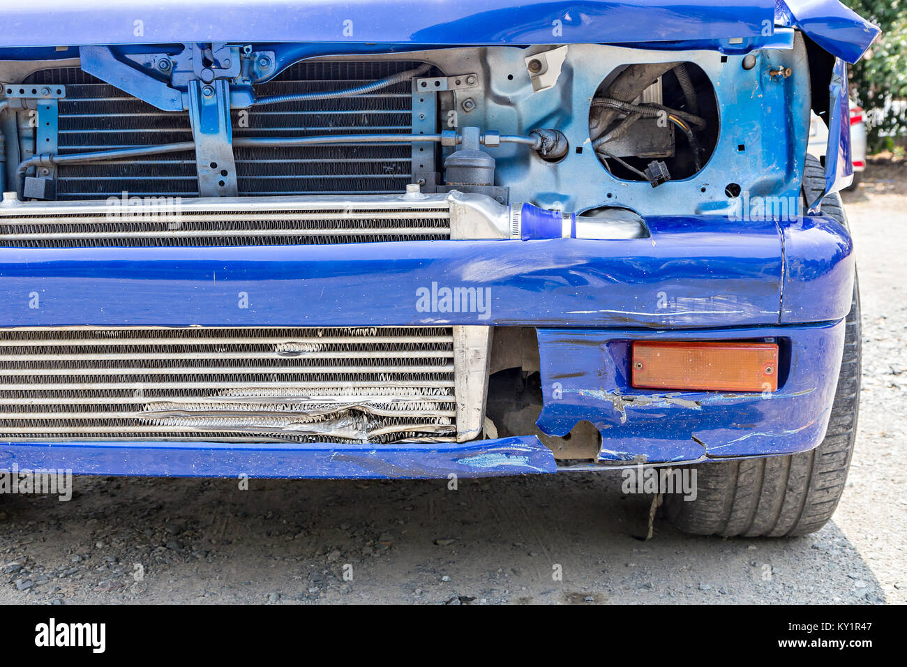 Collision automobiles hi-res stock photography and images - Alamy