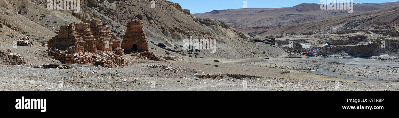 Stupas in Garuda Valley (English name) or Khyunglung (Tibetan name ...