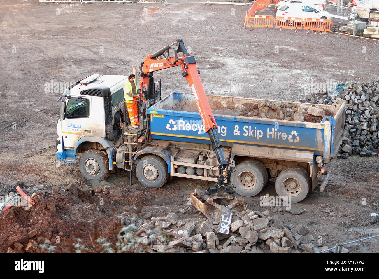 Truck lorry grab hi-res stock photography and images - Alamy