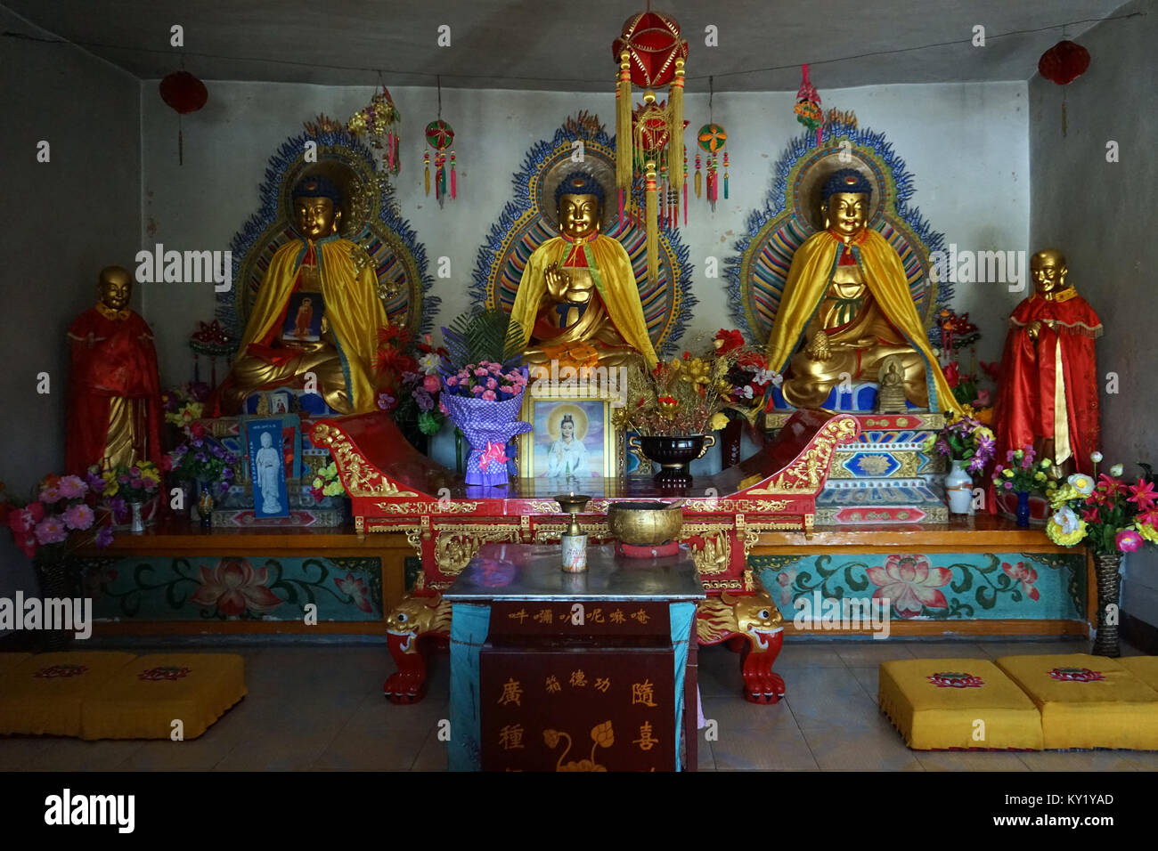 ZHANGYE, CHINA - CIRCA MAY 2017 Buddhas in Matisi monastery Stock Photo ...