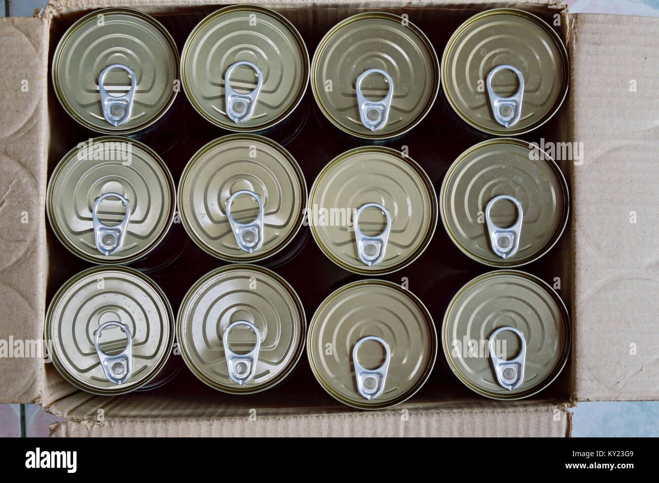 can food in the box Stock Photo - Alamy