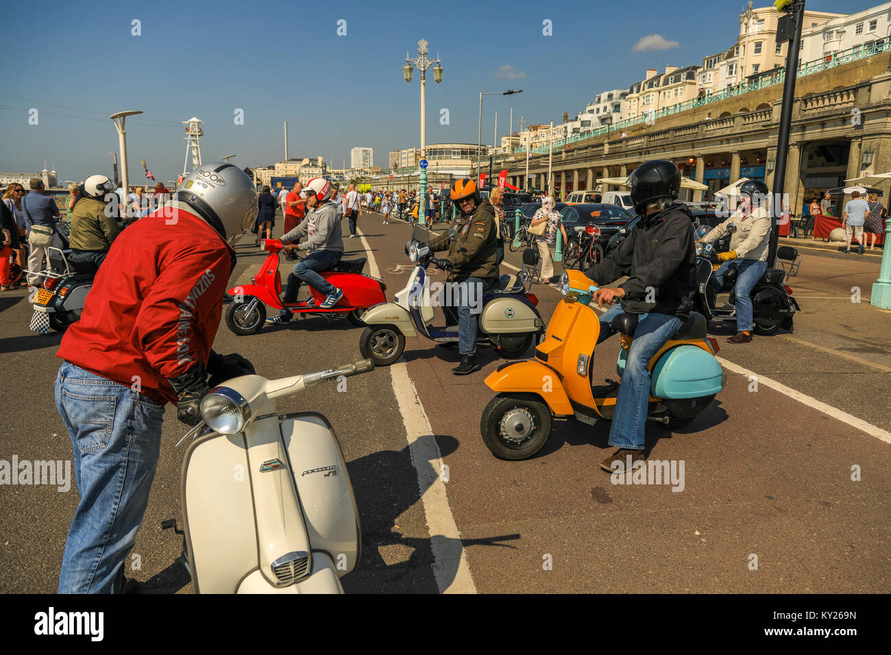 Mods weekend hi-res stock photography and images - Alamy