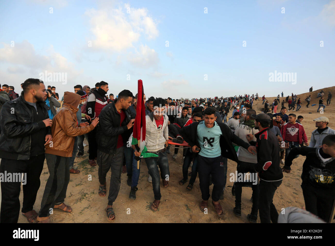 Bureij, Gaza Strip, Palestinian Territory. 12th Jan, 2018. A wounded ...