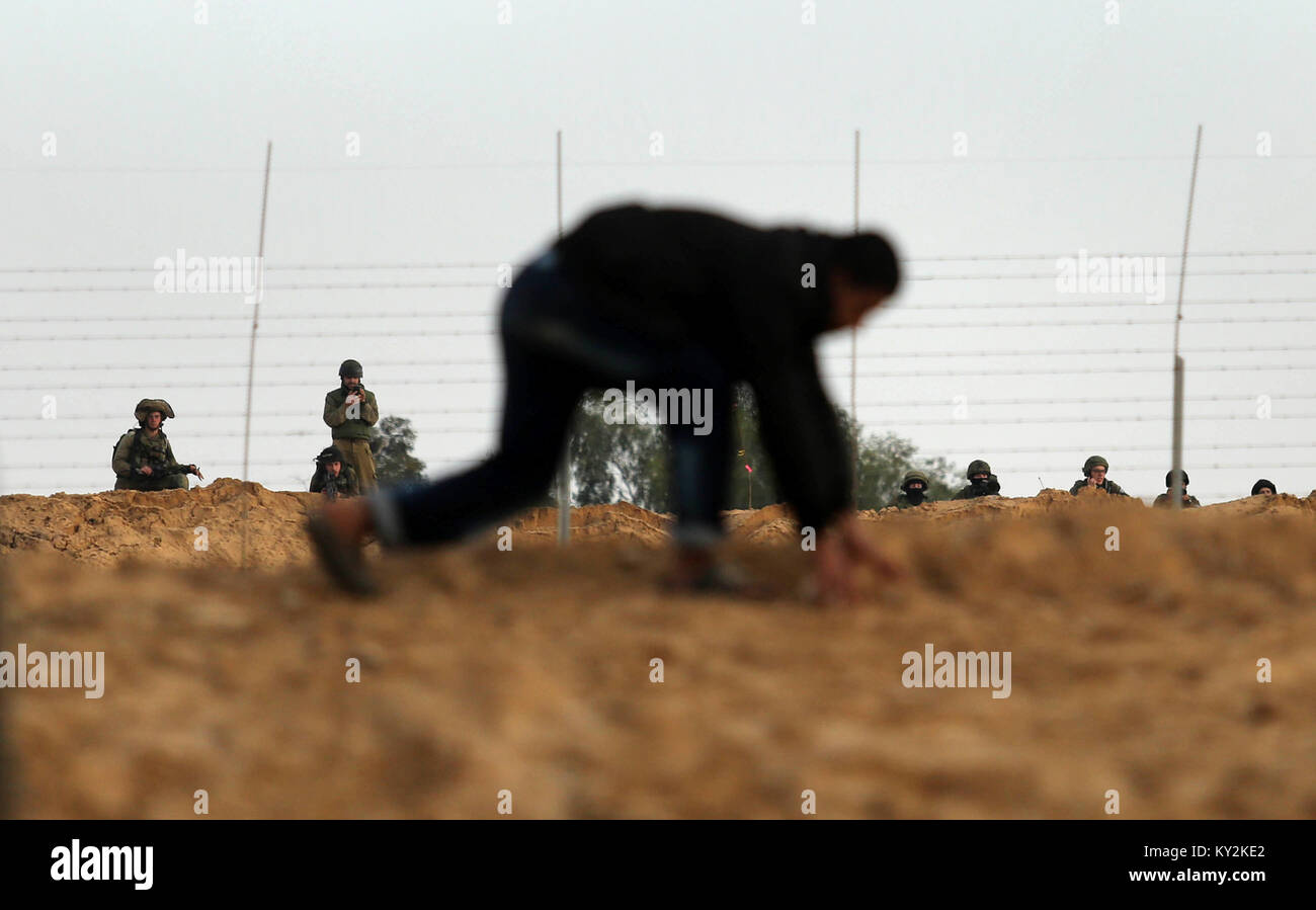 Bureij, Gaza Strip, Palestinian Territory. 12th Jan, 2018. Palestinian ...