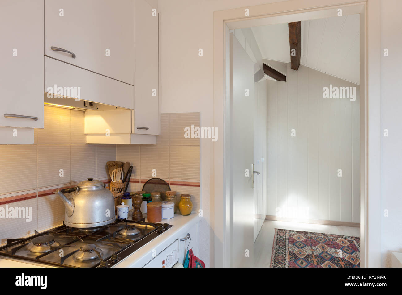 Interior, gas cooker of a kitchen Stock Photo - Alamy