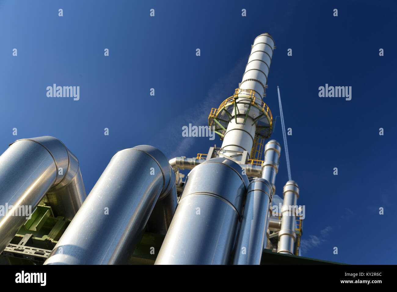 Refinery for the production of fuel - architecture and buildings of an ...