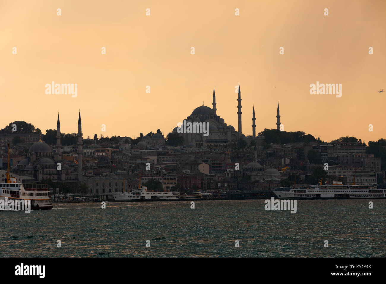Istanbul - the cruise through the strait of Bosphorus Stock Photo - Alamy