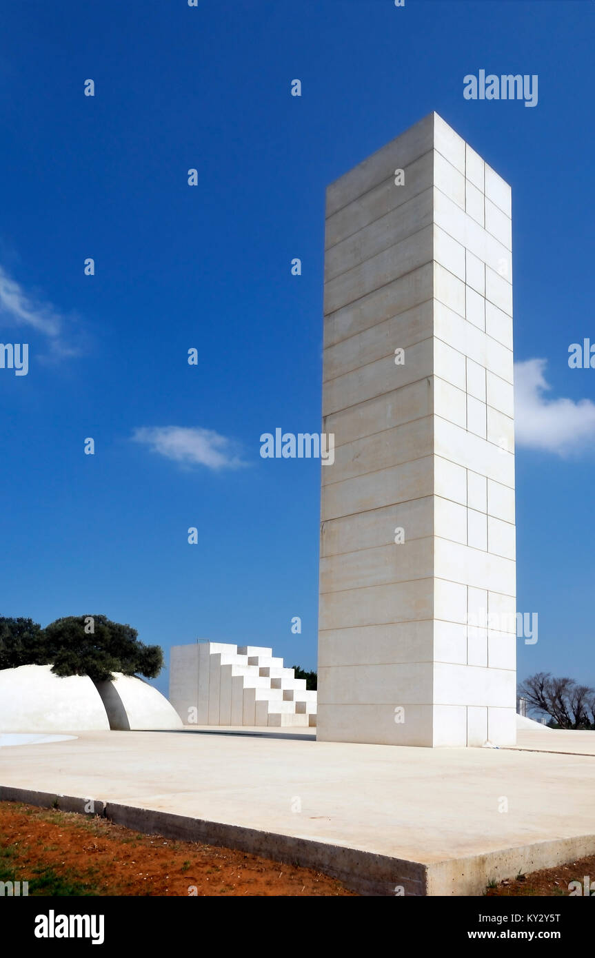 Israel, Tel Aviv, Wolfson Park, White City Statue (1977 - 1988) a ...