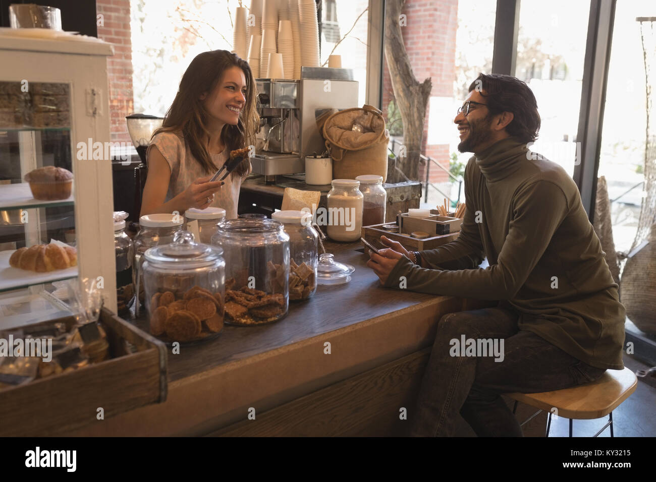 Waitress And Customer High Resolution Stock Photography and Images - Alamy